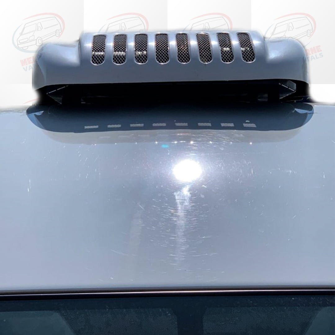 Refrigerated Hiace Old Shape 2 Ton Van - Refrigerated Van For Rent